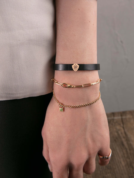 Link Chain Plain Lock Gold Bracelet – Delcy